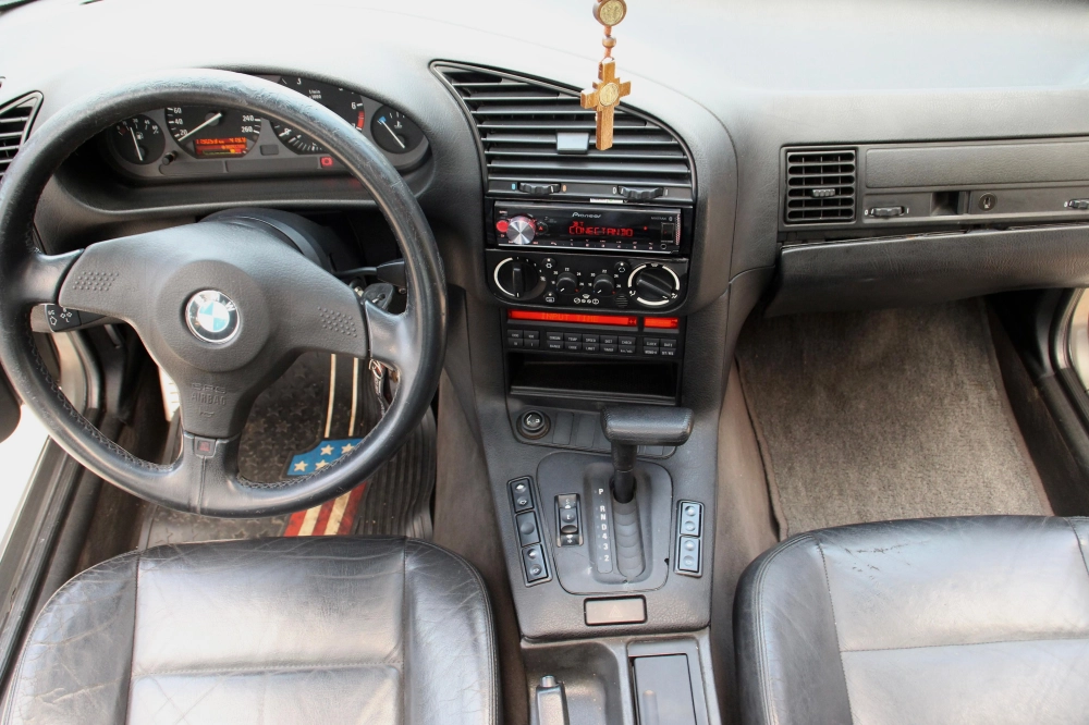 BMW E36 325i - Anúncios para Alta performance